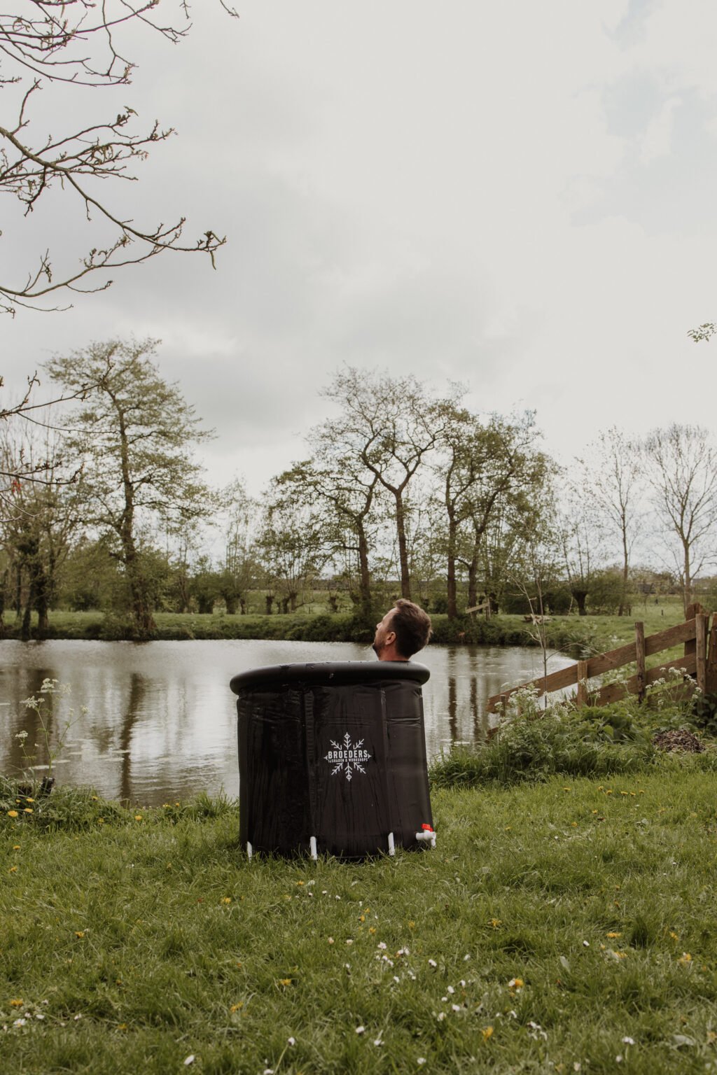 IJsbad Black Edition: Ervaar de Kracht van Koude Therapie | IJsbaden.com